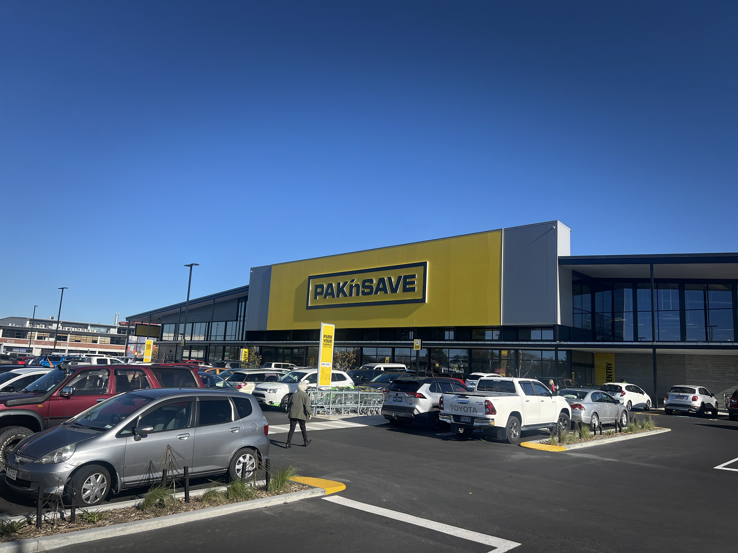 Keeping it cool at the new Papanui PAK’nSAVE - Panel Door Systems